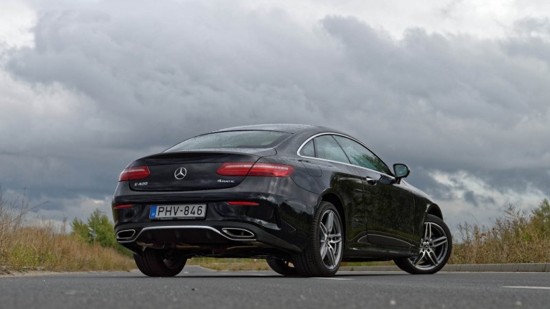 Mercedes-Benz E 400 4MATIC Coupé (2017) teszt – Varázslat