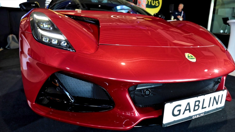 Lotus Emira bemutató – A brit Ferrari?